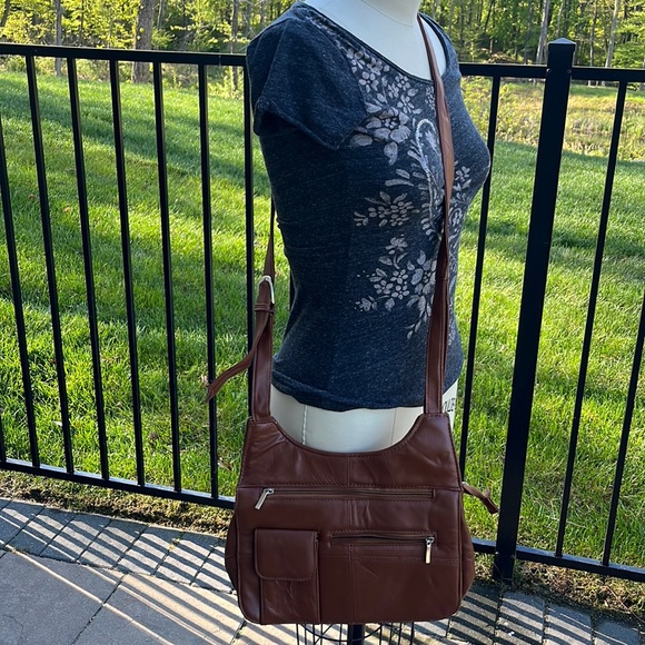 itz magic studios | Bags | Vintage Woman Purse | Poshmark